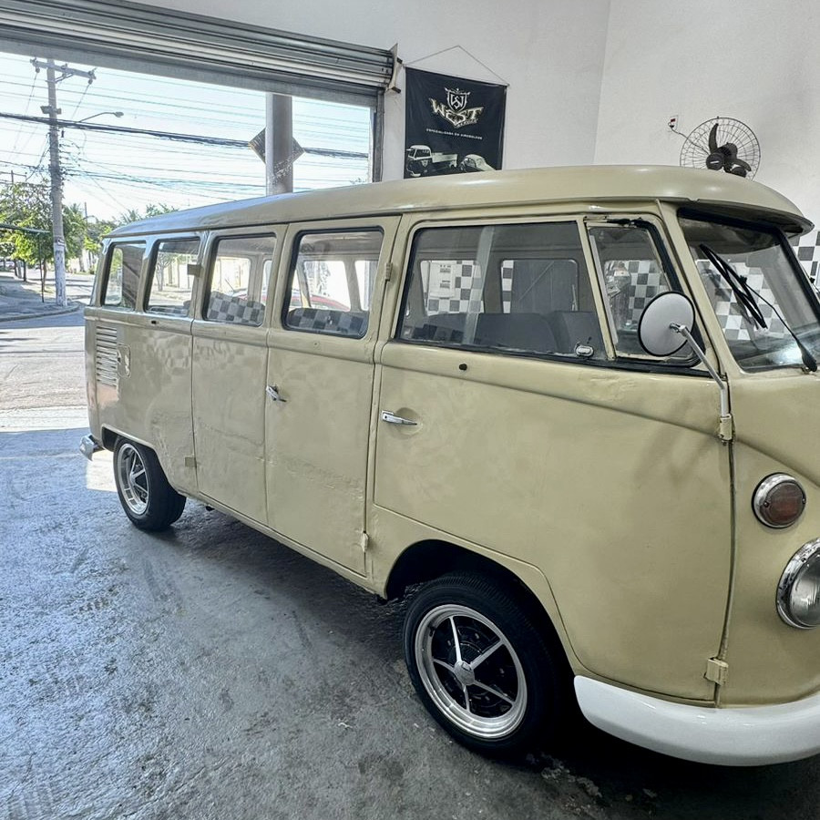 Kombi Corujinha 1972 - Placa Preta - AircooledSales
